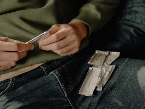 Gum Wrapper Joint: How to Roll with a Gum Wrapper Safely